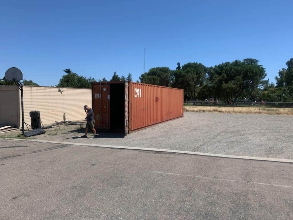 SHIPPING CONTAINERS IN Milwaukee, WI - Shipping containers | Used Conex ...